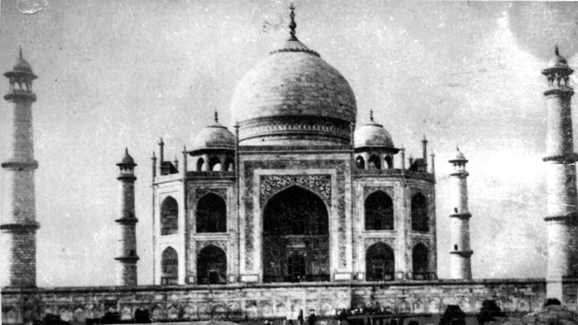 Shocking Evidences of Why Taj Mahal is a Hindu Temple - VIDEO Shocking Evidences of Why Taj Mahal is a Hindu Temple - VIDEO